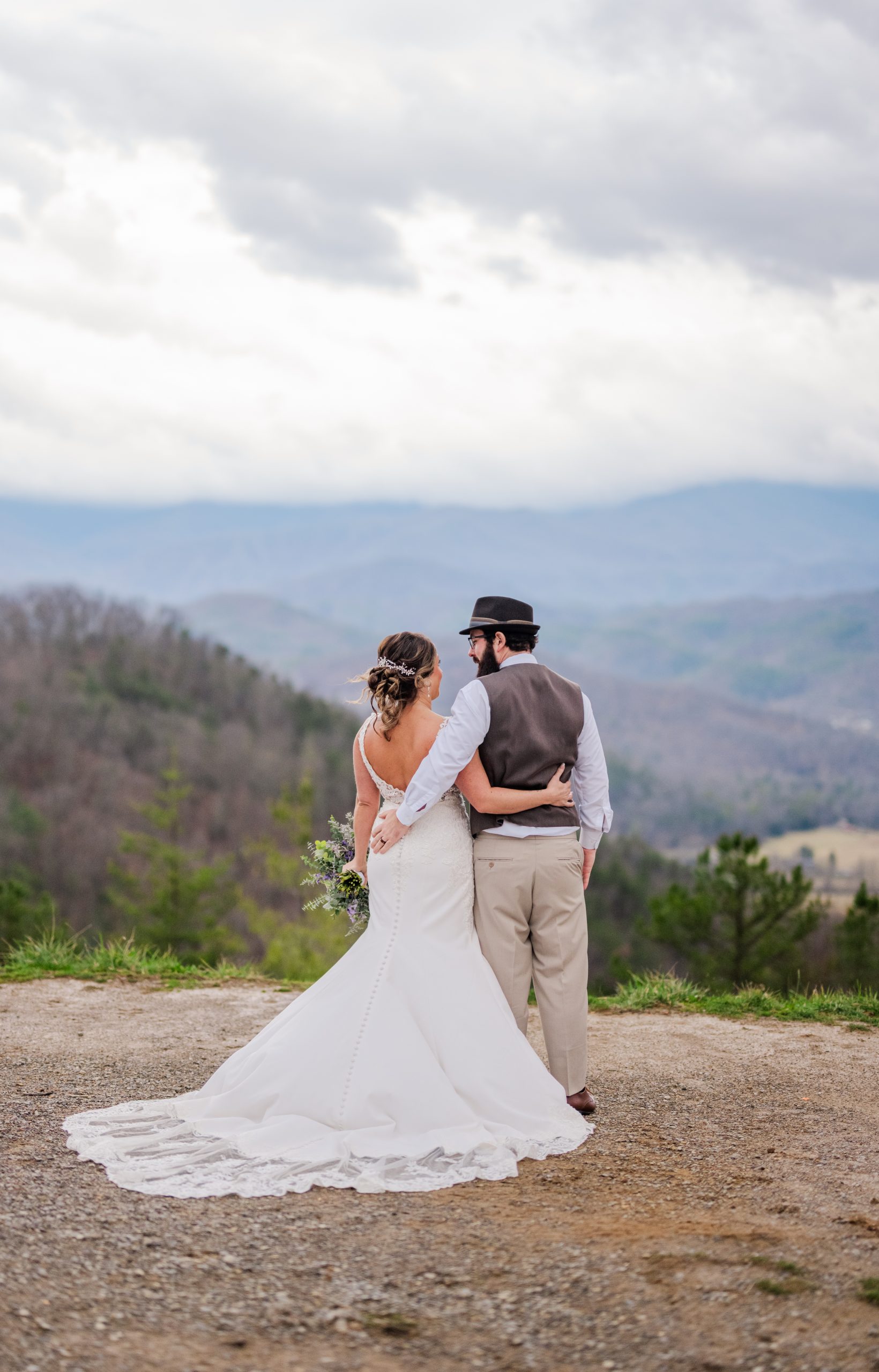 Elopement Beauty Timeline: How Hair & Makeup Looks Different for ...